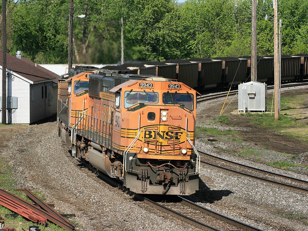 BNSF 9943